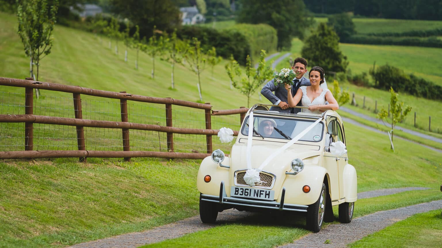 Sugar Loaf Barn wedding photography | Rosie & Rhys | South Wales