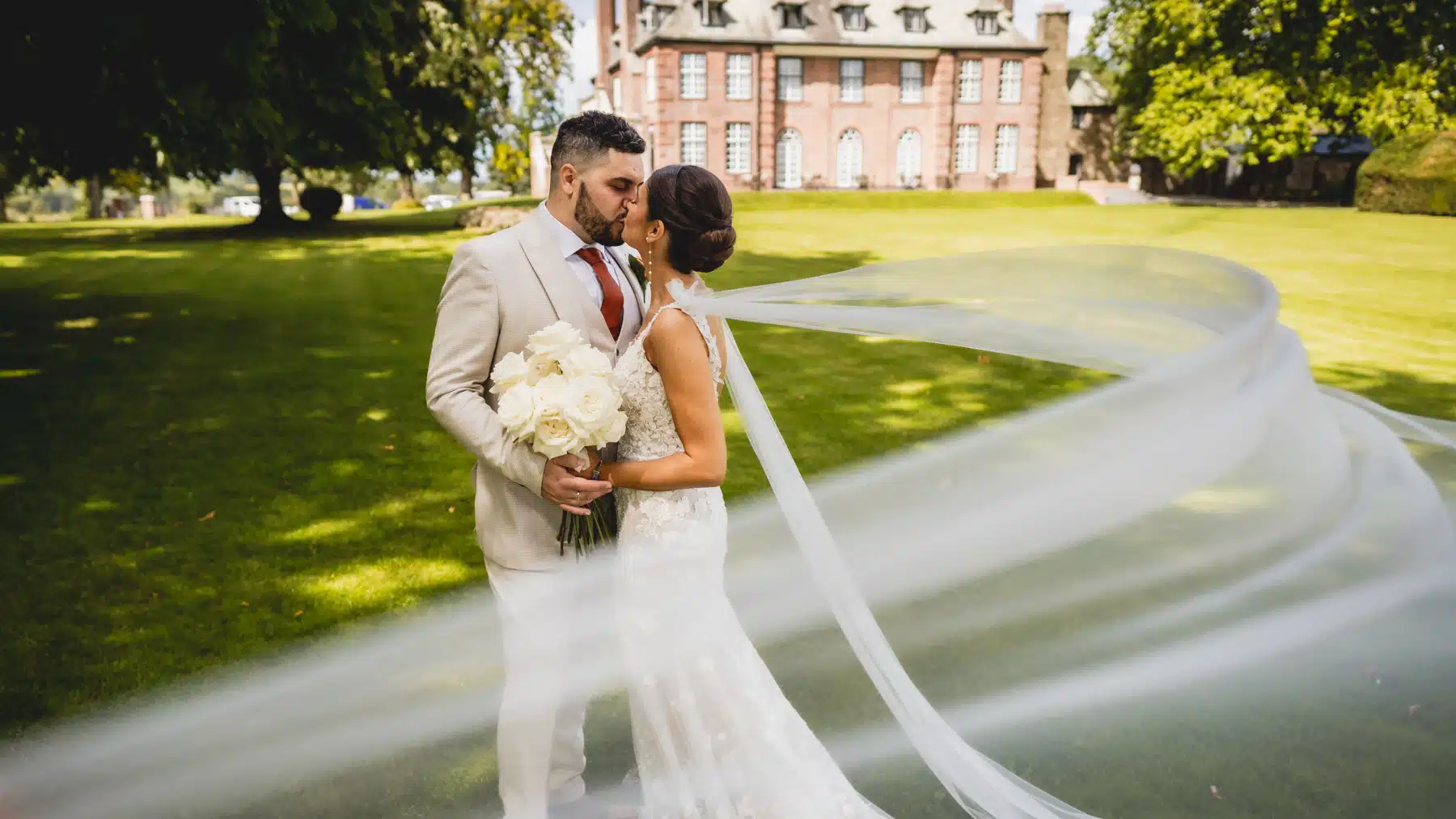 Sant Ffraed House wedding Photography | Luxury wedding venue